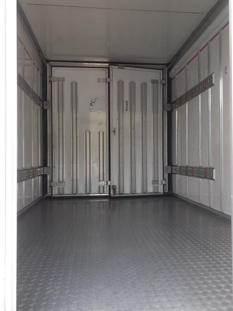 Isuzu Freezer Truck - Ali Brothers