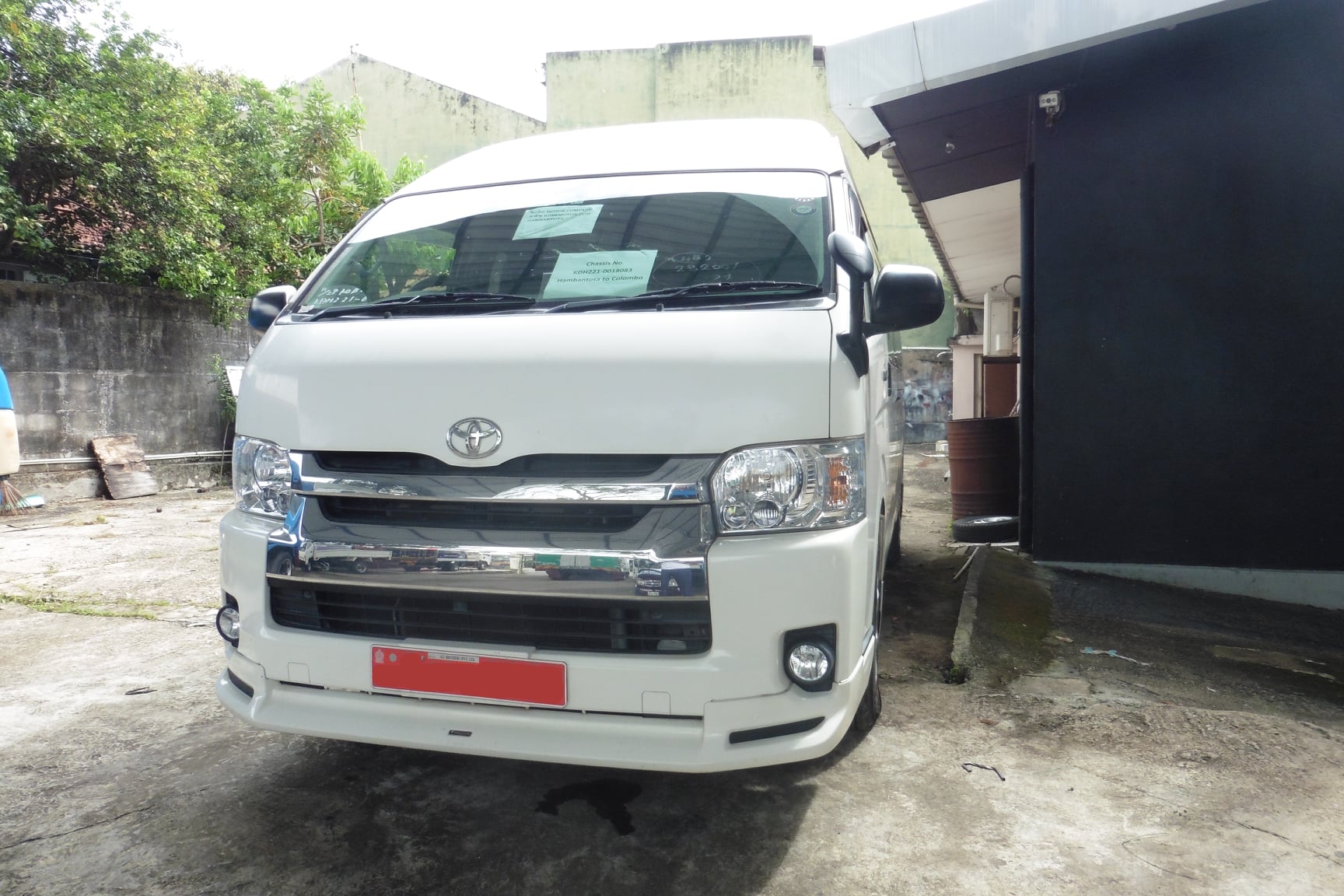 Toyota KDH 221 - Ali Brothers